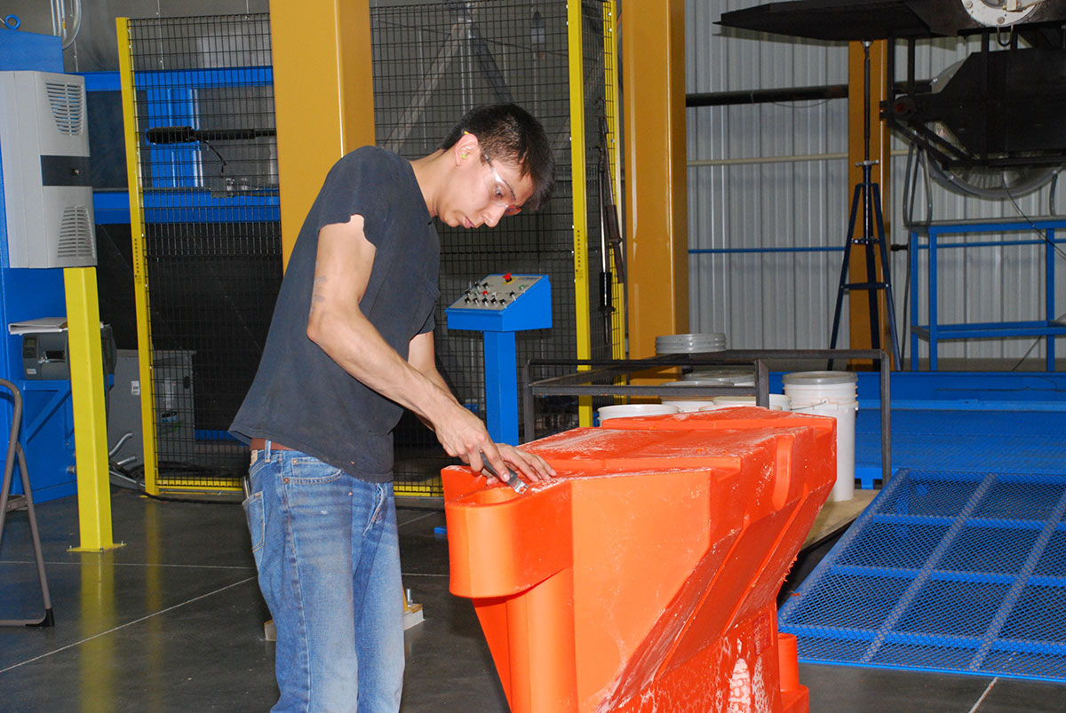 GVL Poly Introduces Leonardo Smart Moulding Machine