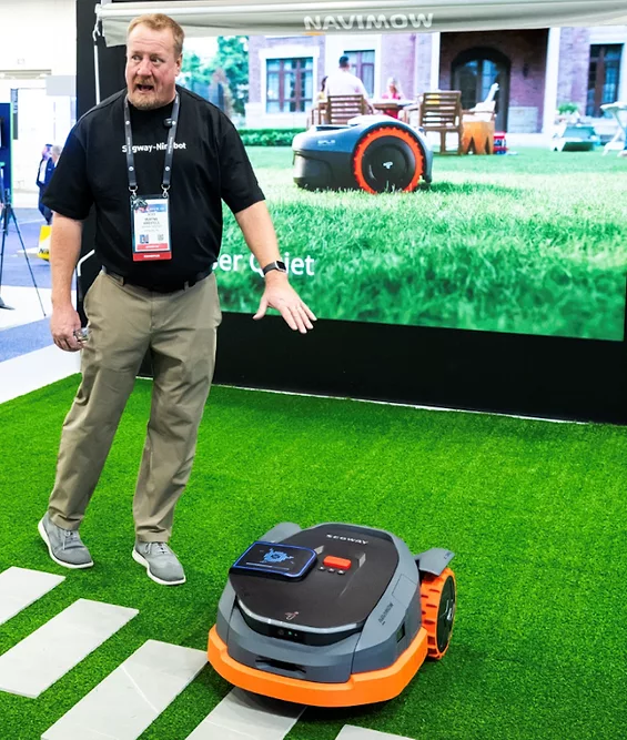 Segway Navimow Unveils X3 Series Robotic Lawnmower at CES 2025